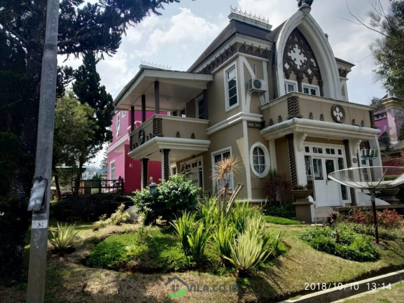 Sewa Villa Di Puncak Bogor Cipanas Murah, View Indah - VILA.CO.ID